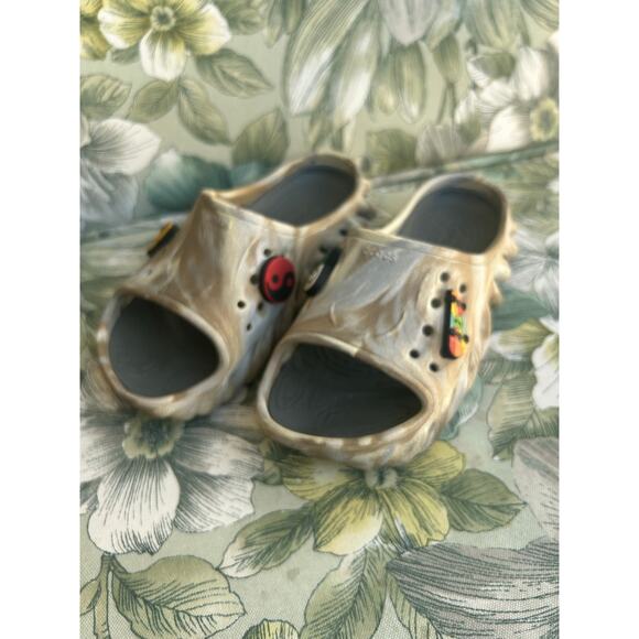 CROCS | Shoes | Crocs Echo Marbled Bone Slide Kids Size J2 Excellent ...
